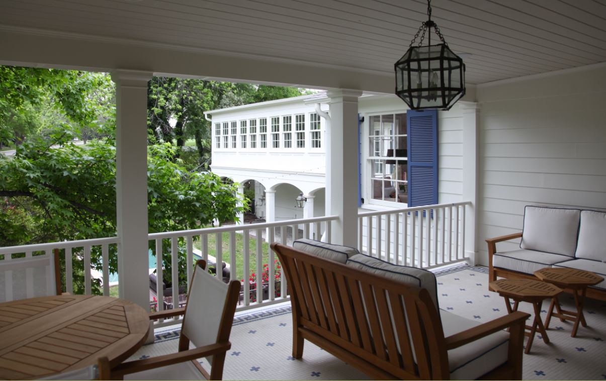 Colonial Revival Home Features